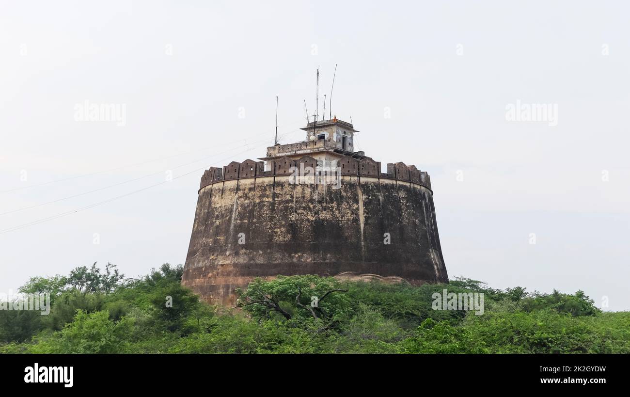 View of Bhim Burj tower on the top of the Fort, Bundi, Rajasthan, India ...
