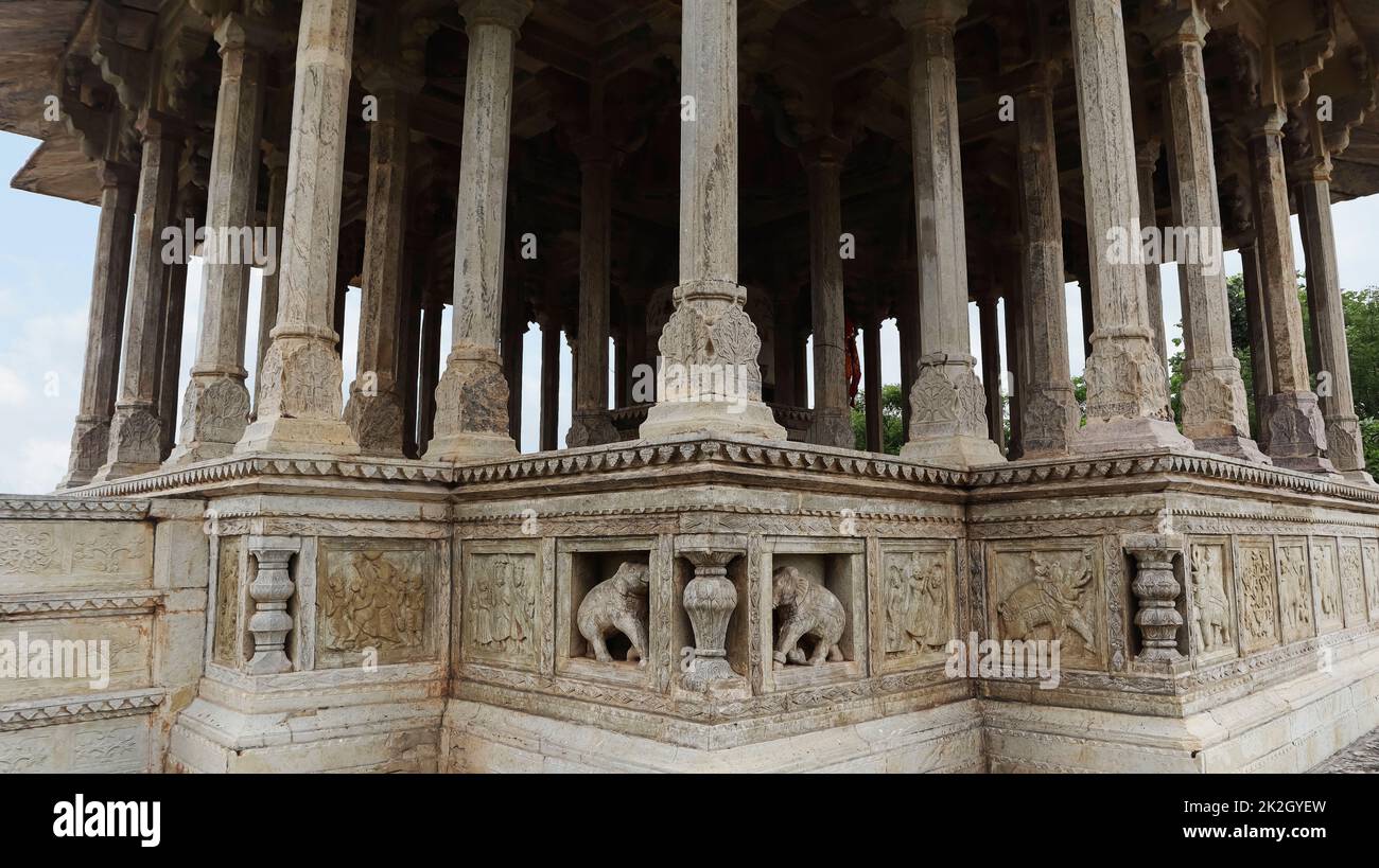 Carvings and Pillars of 84 Pillared Cenotaph, Bundi, Rajasthan, India ...