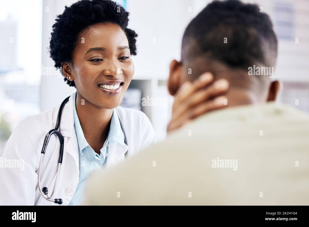 Female doctor and male hi-res stock photography and images - Alamy