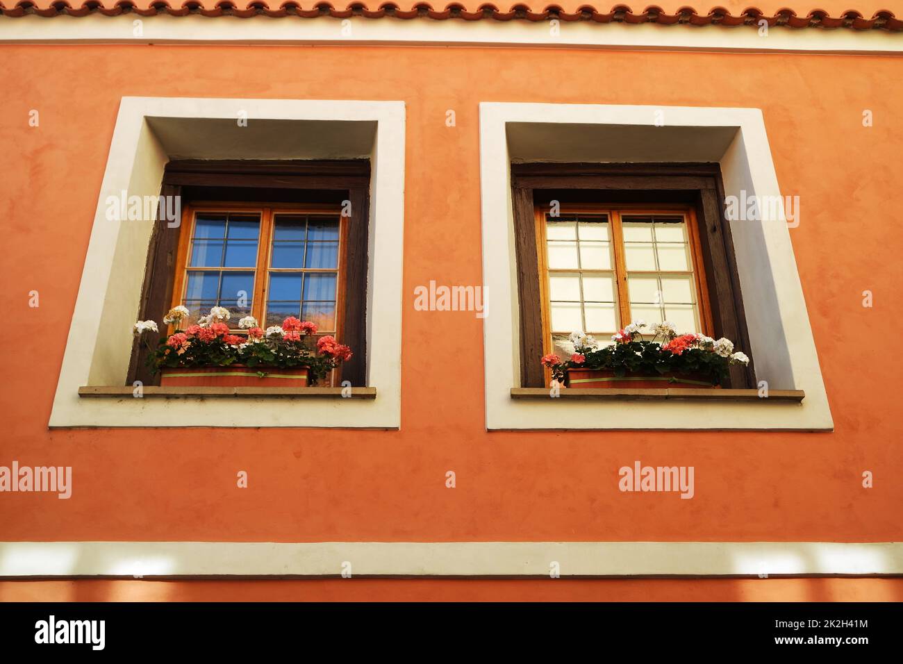 Zwei fenster fenster hi-res stock photography and images - Alamy