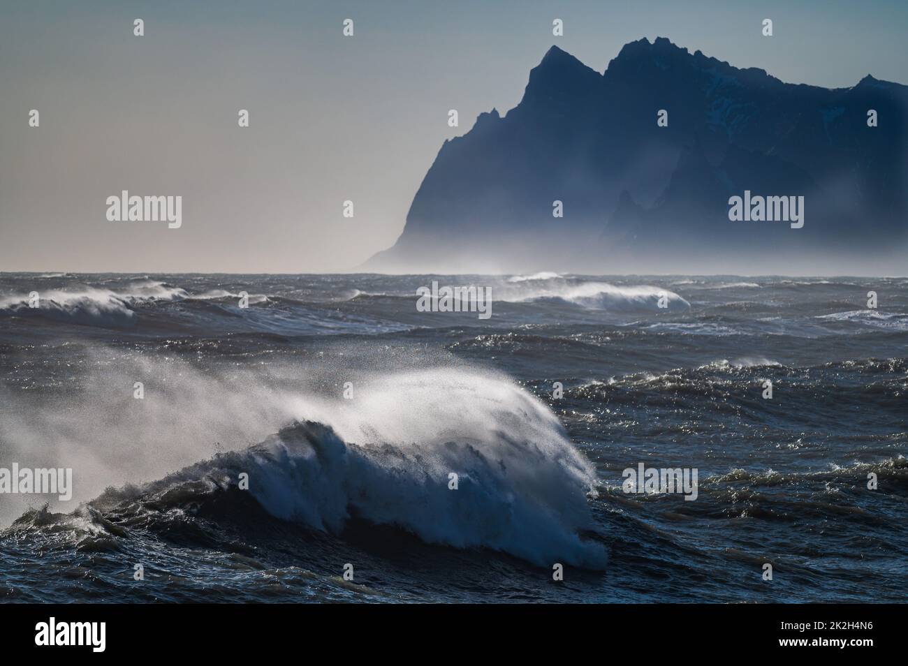 Mountain and wave hi-res stock photography and images - Alamy