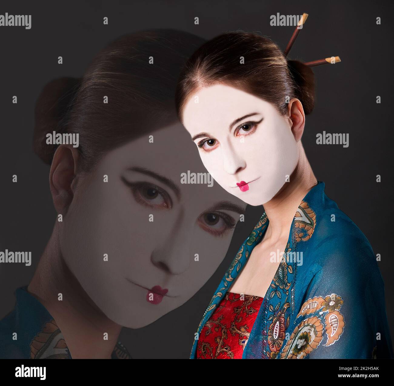 Sad geisha hi-res stock photography and images - Alamy