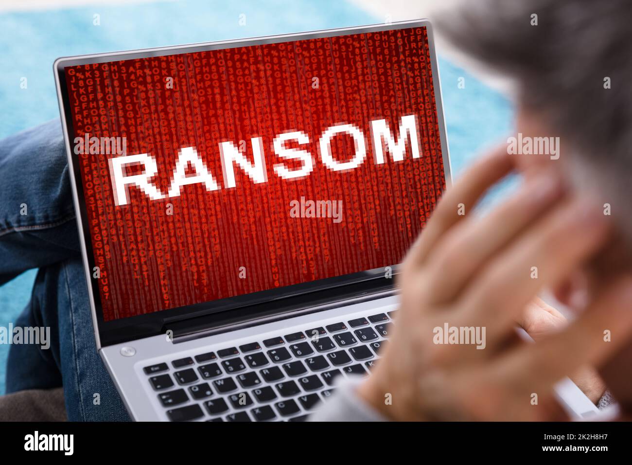 Hacked computer screen hi-res stock photography and images - Alamy