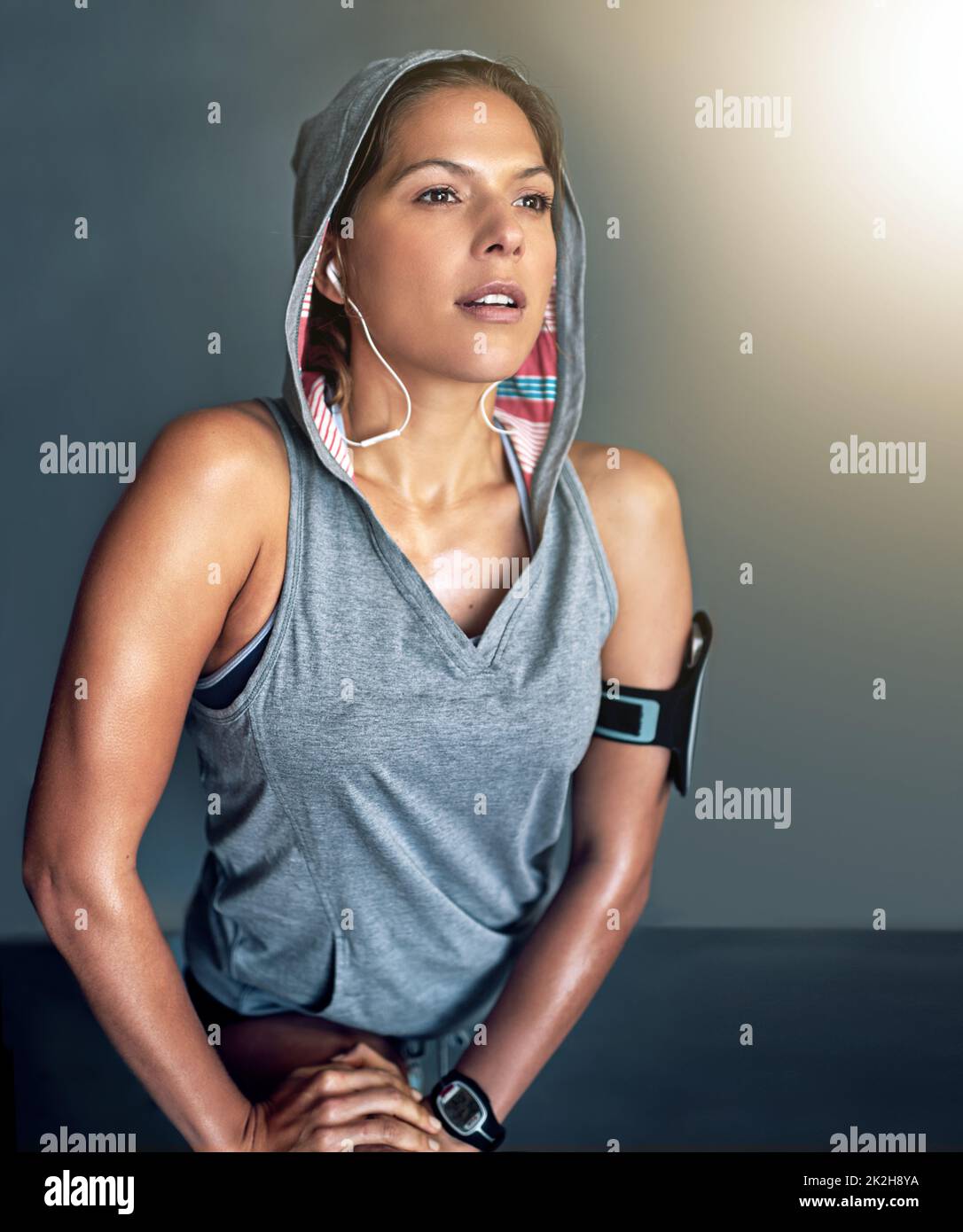 Lunging hi-res stock photography and images - Alamy