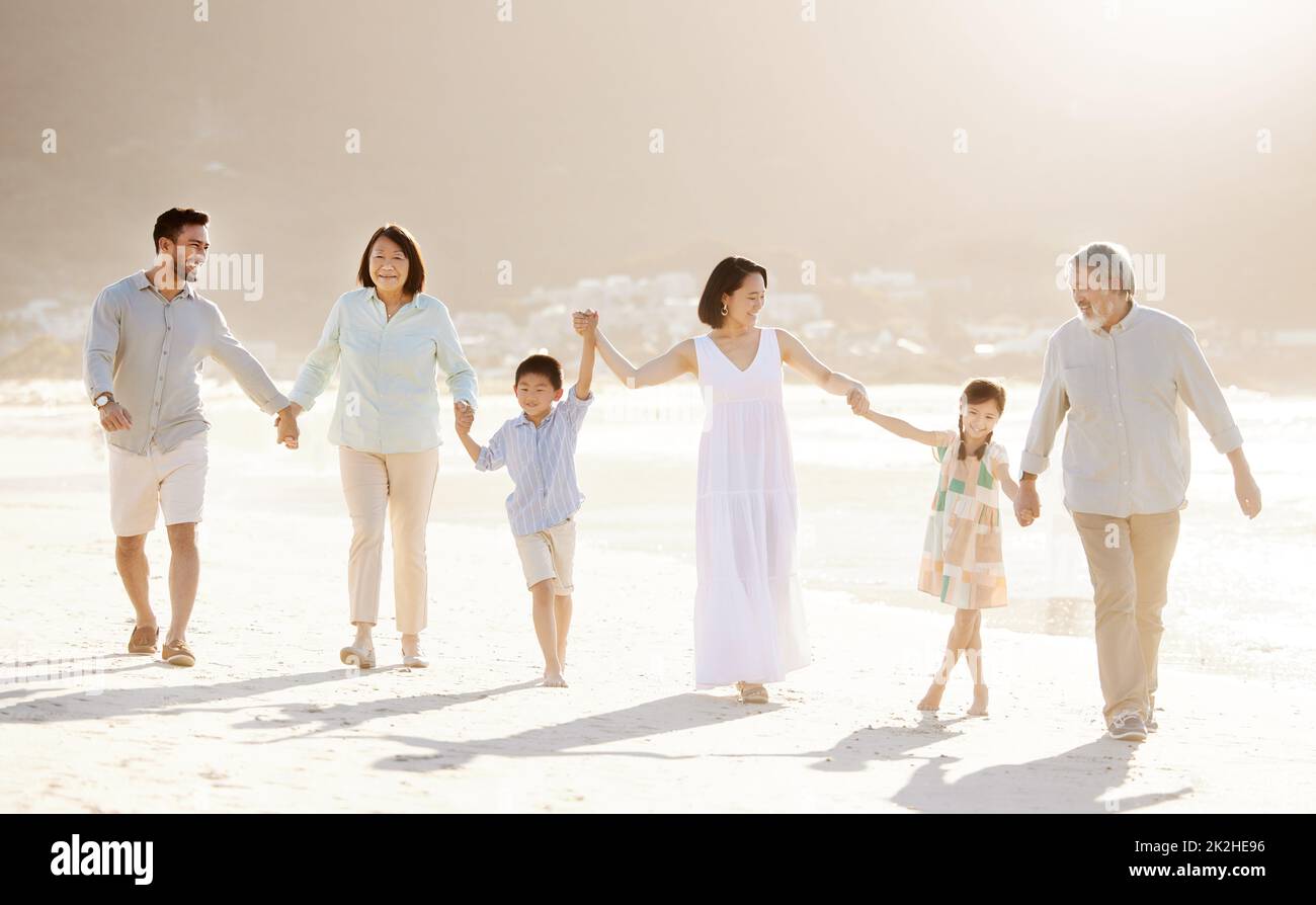 Multi ethnic asian family hi-res stock photography and images - Alamy