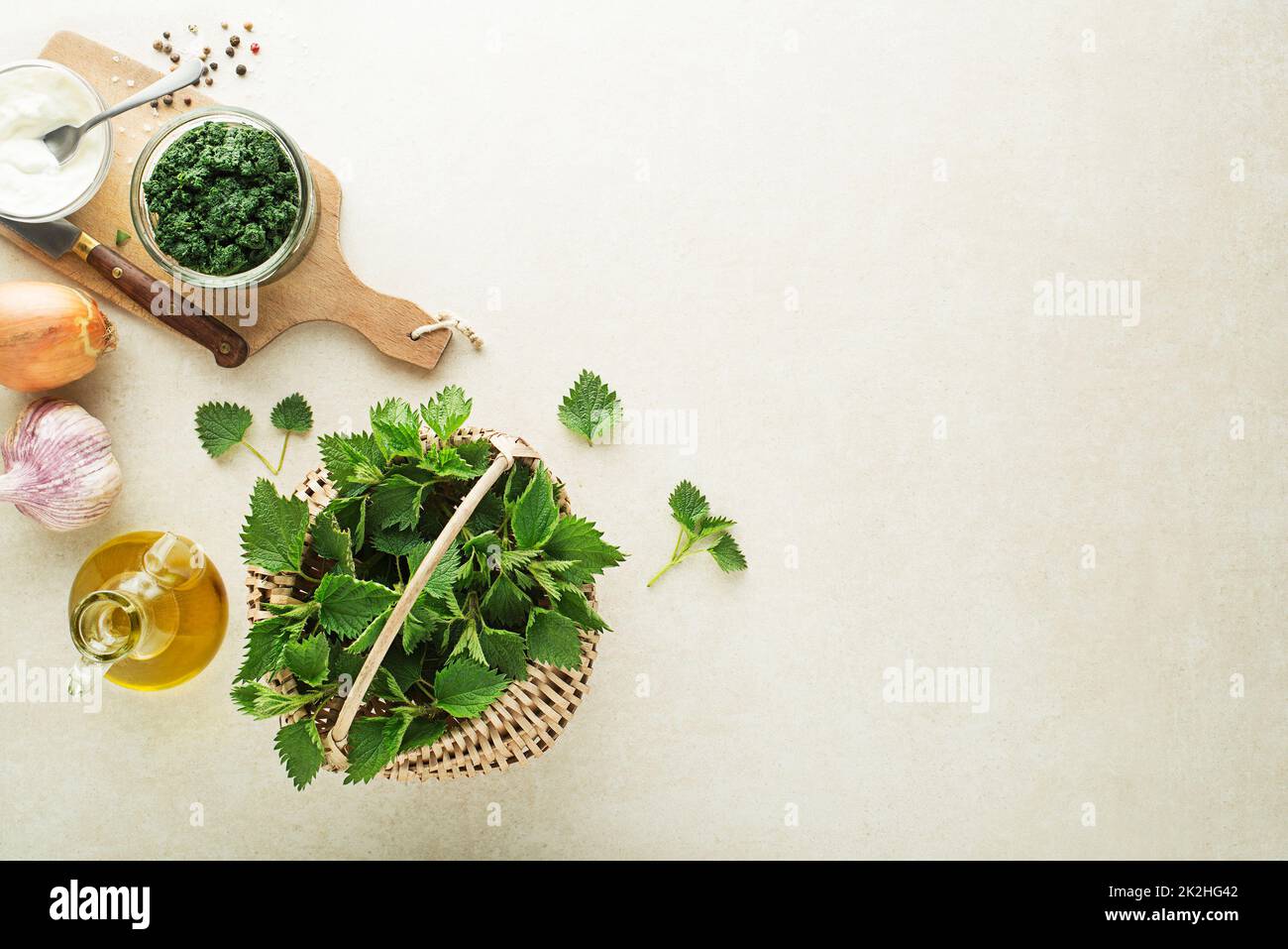 Nettle spinach hi-res stock photography and images - Alamy