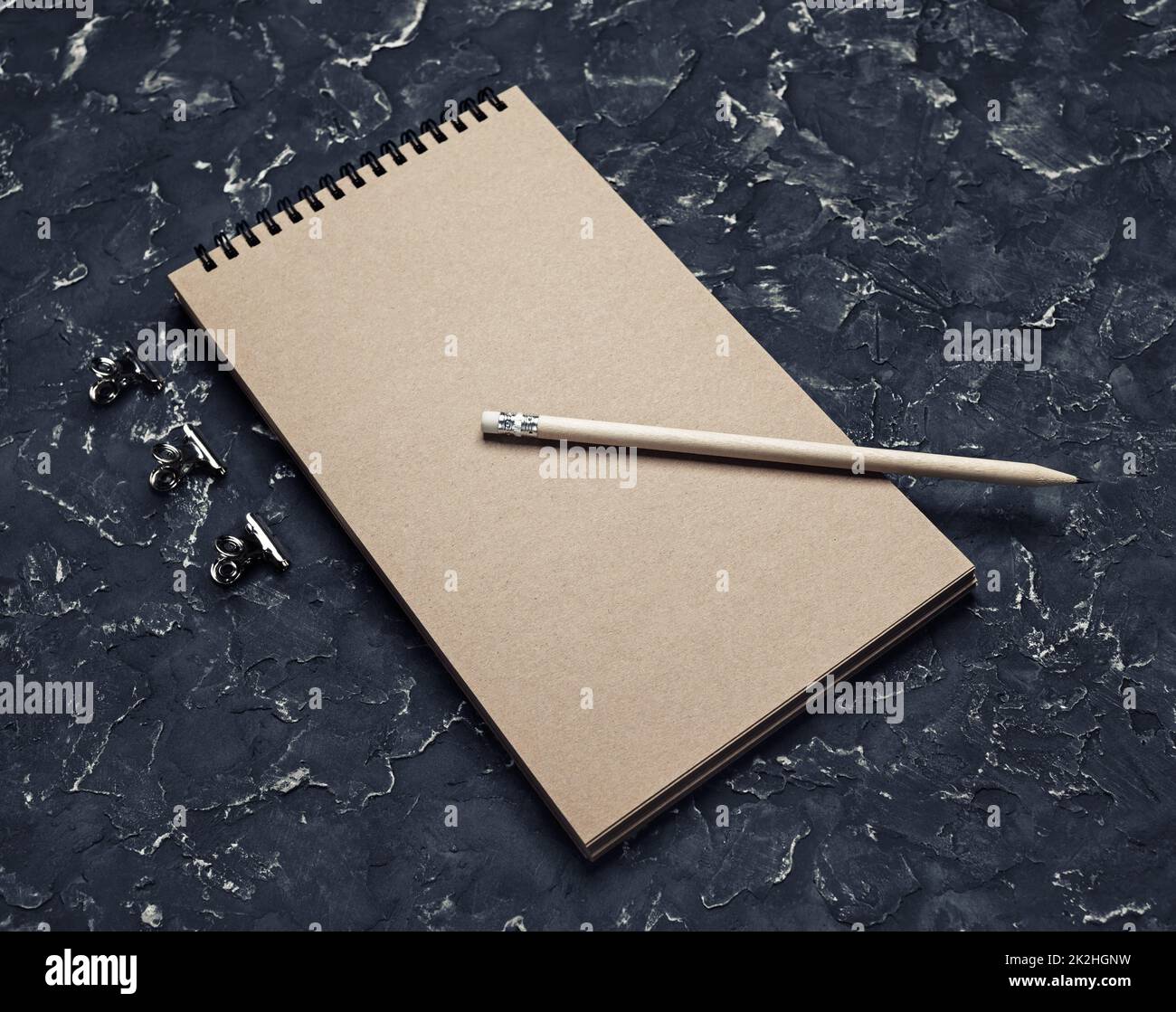 Kraft note pad, pencil Stock Photo - Alamy