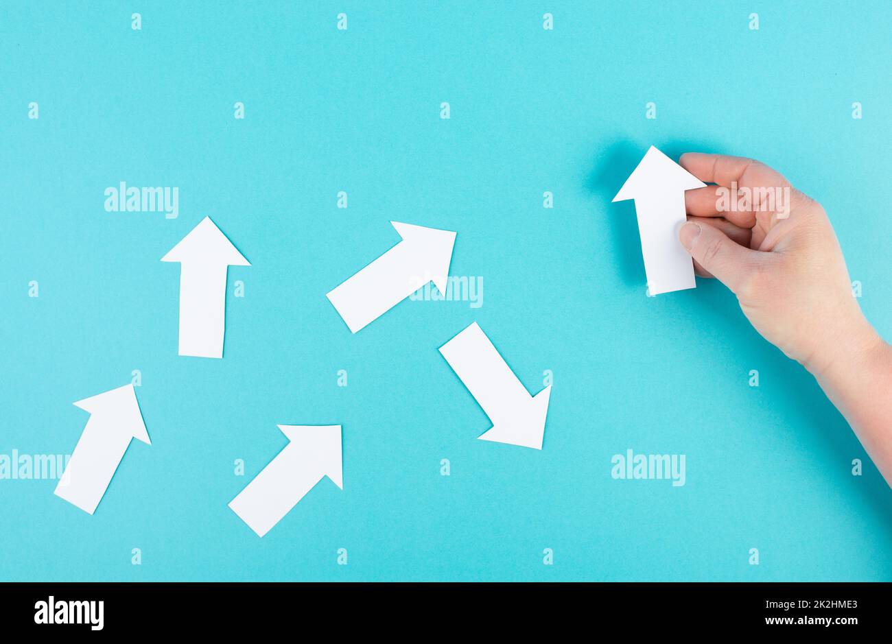 White arrows on a blue background, one is standing out, do different ...