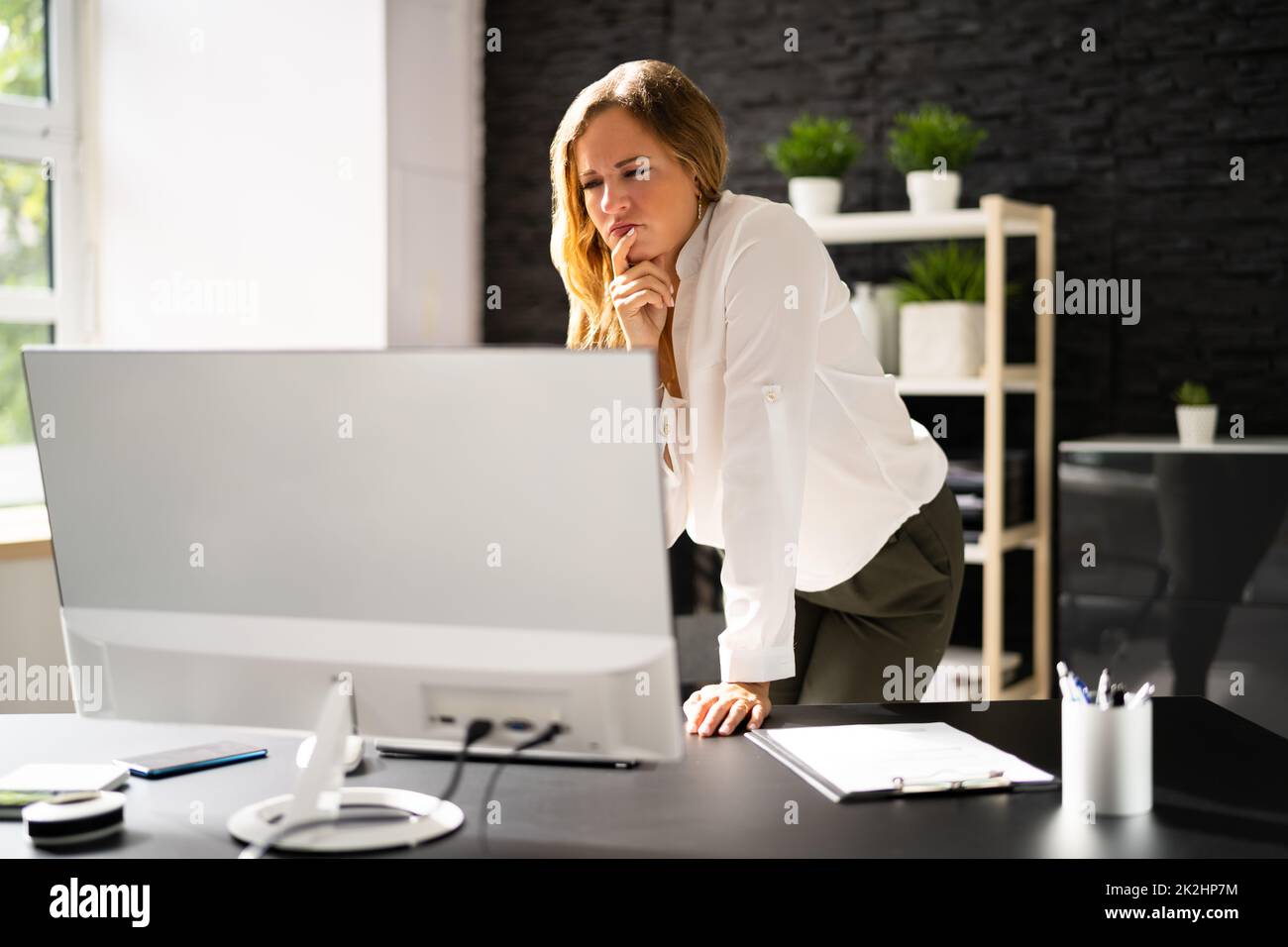 Corporate woman female women hi-res stock photography and images - Alamy