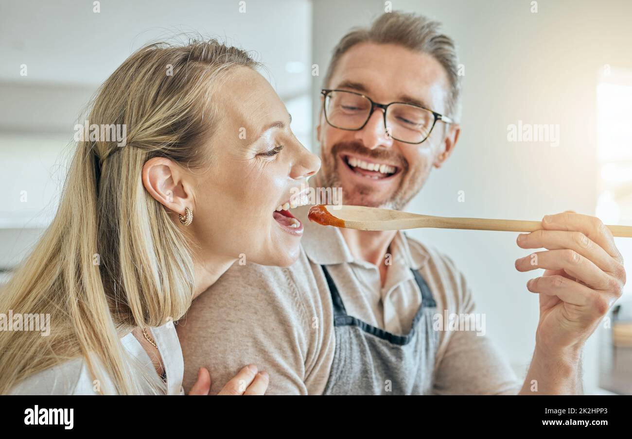 Very hungry woman hi-res stock photography and images - Alamy