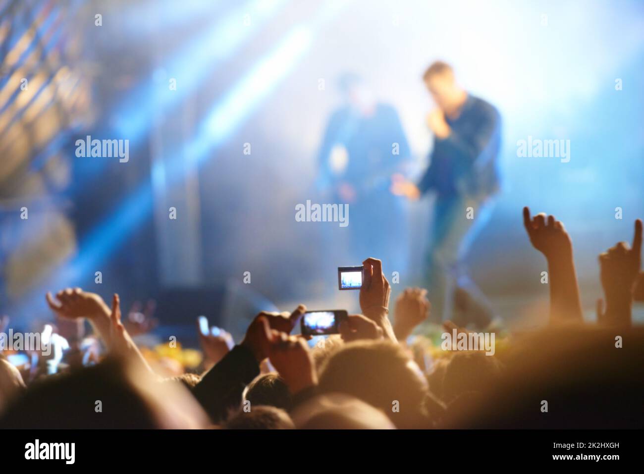 Group music fans fans hi-res stock photography and images - Alamy