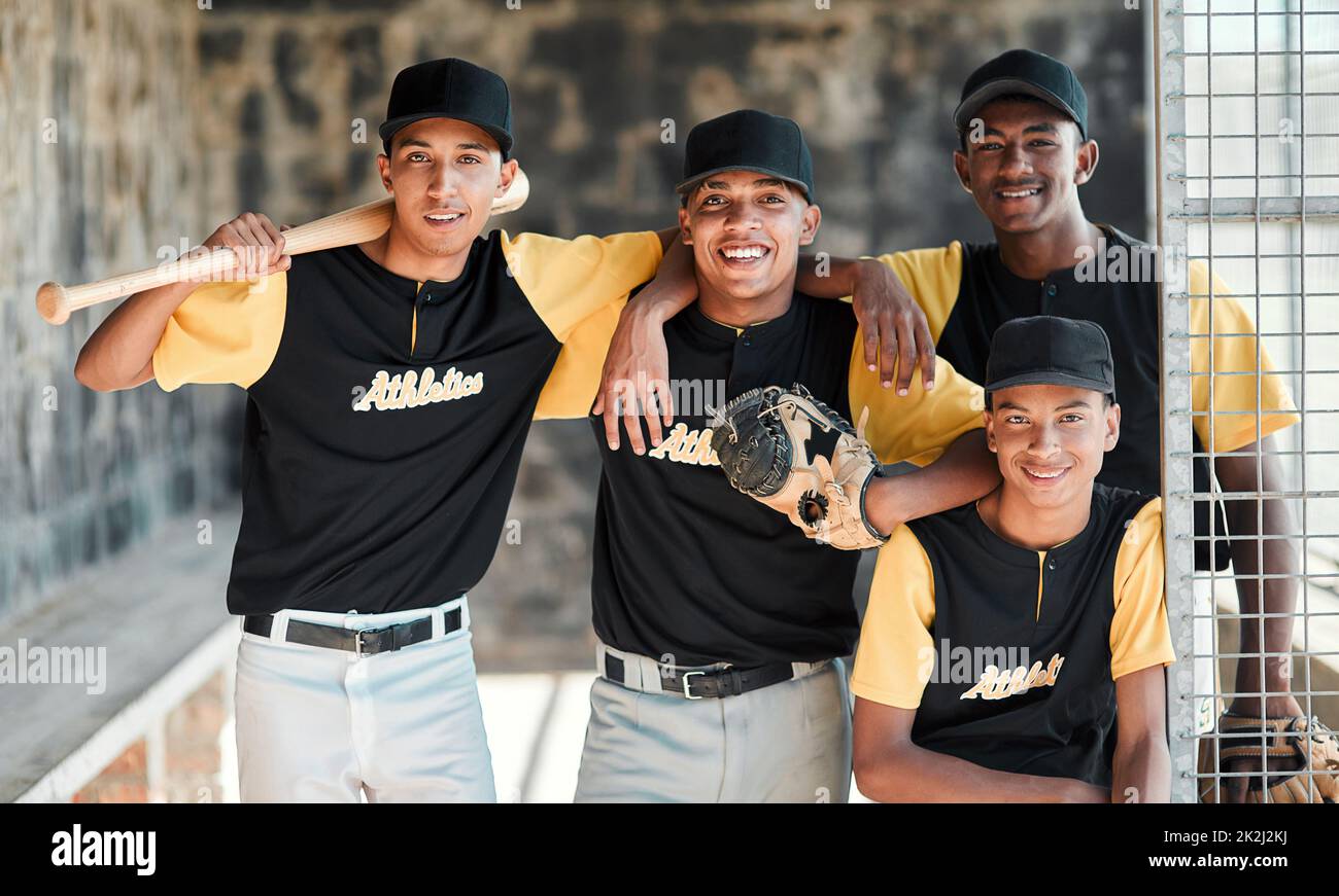 Baseball players in dugout hi-res stock photography and images - Alamy
