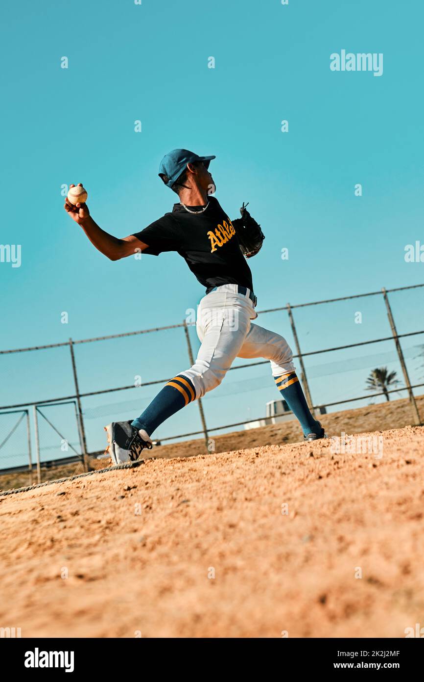 Team player teenager hi-res stock photography and images - Alamy