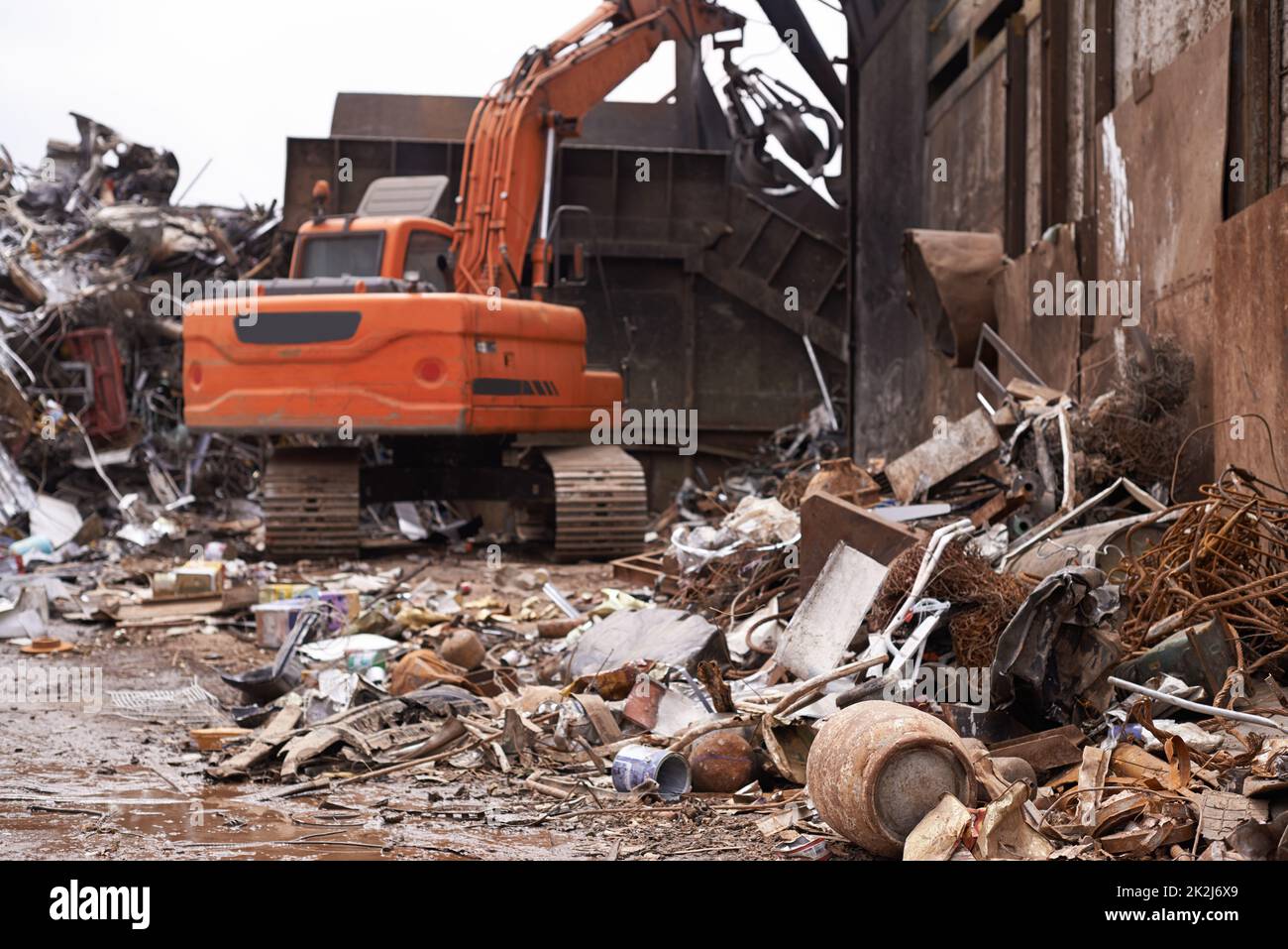 Junk pile hi-res stock photography and images - Alamy