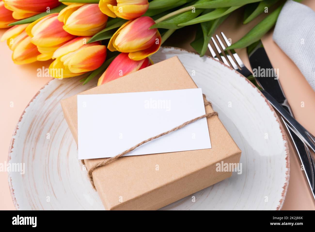Empty place at dining table hi-res stock photography and images - Alamy