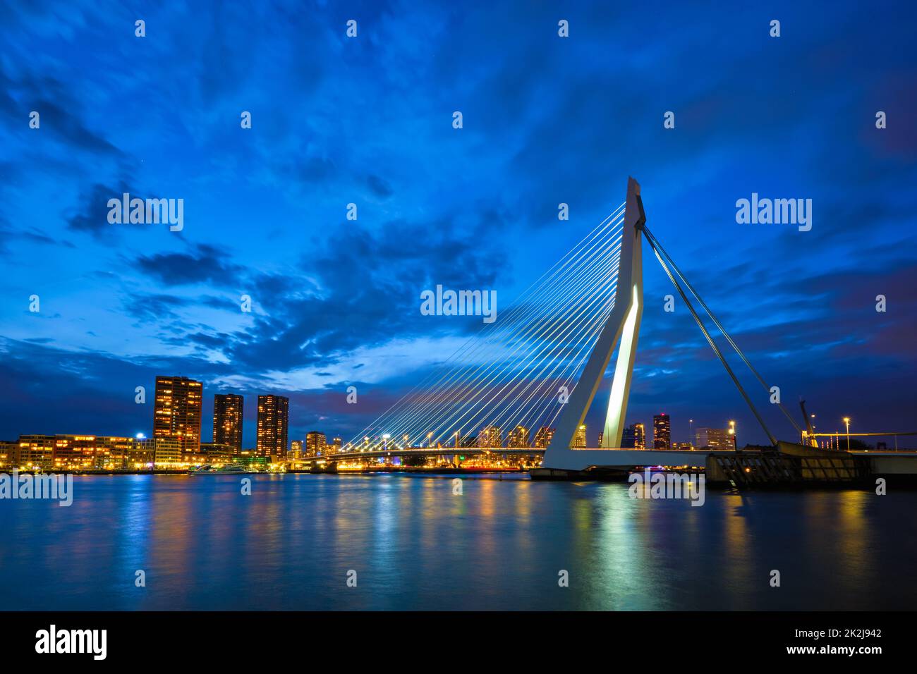 Rotterdam night view hi-res stock photography and images - Alamy