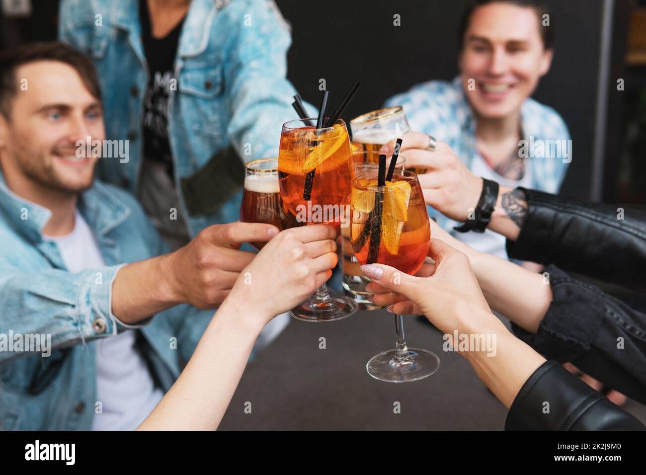 Alcohol celebrating hi-res stock photography and images - Alamy
