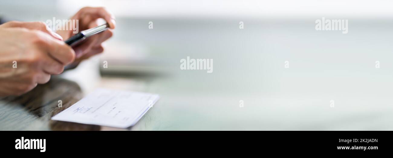 Scanning check hi-res stock photography and images - Alamy