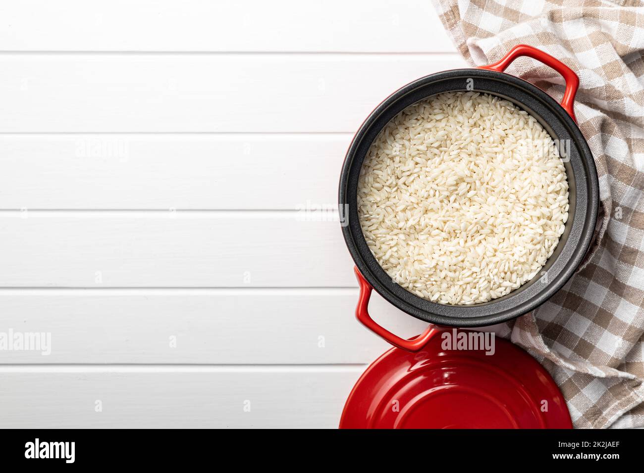 Top view uncooked rice hi-res stock photography and images - Alamy