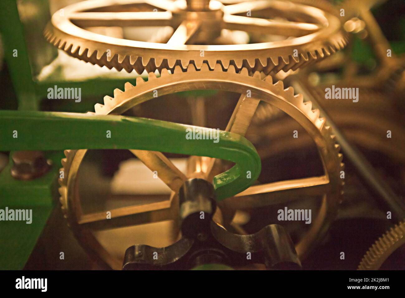Inner workings of a clock hi-res stock photography and images - Alamy