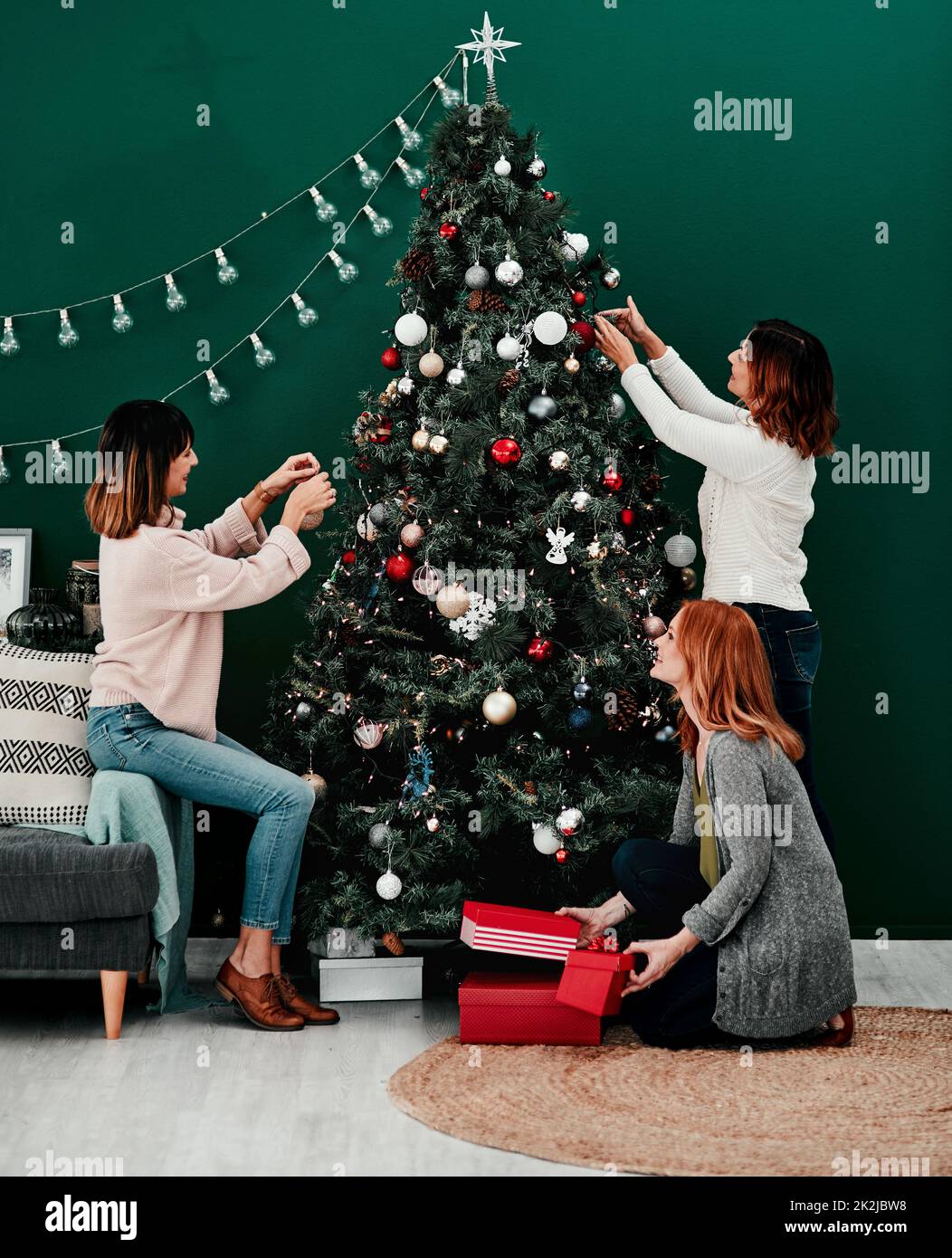 Middle aged tree hi-res stock photography and images - Alamy