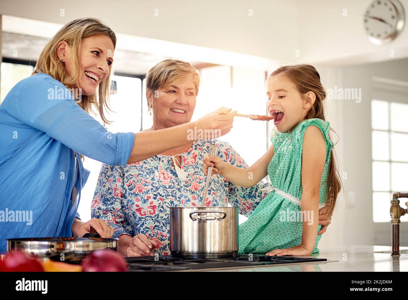 Cooking at home with kids hi-res stock photography and images - Alamy