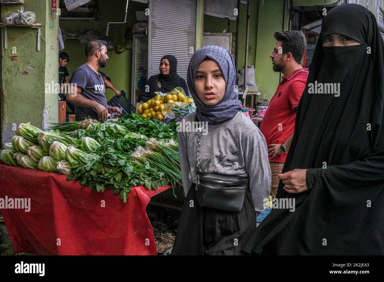 100 basis points hi-res stock photography and images - Alamy