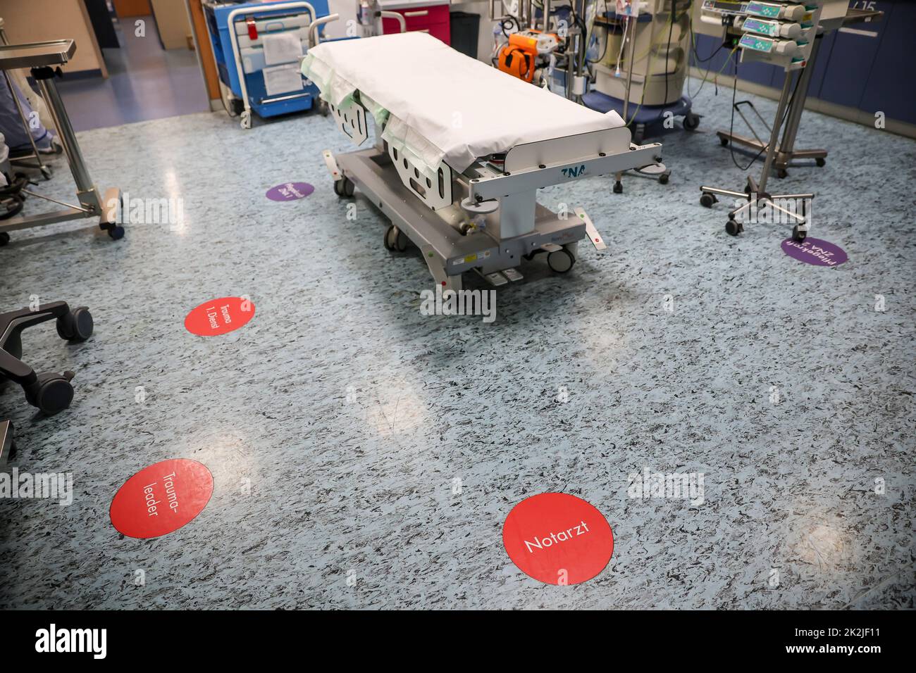 23 September 2022, Saxony, Leipzig: Markings like those for the ...