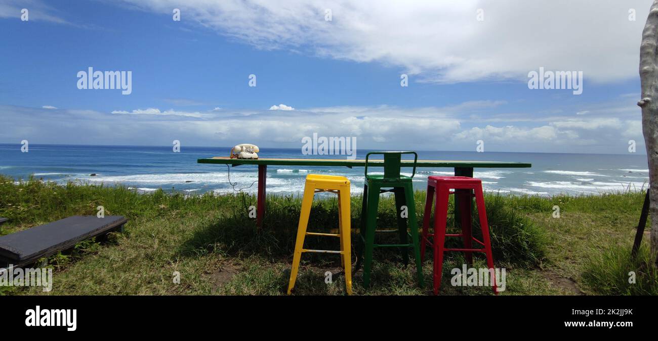 Dulan Sea Viewing Platform, Taitung, enjoy the beautiful coastline of ...