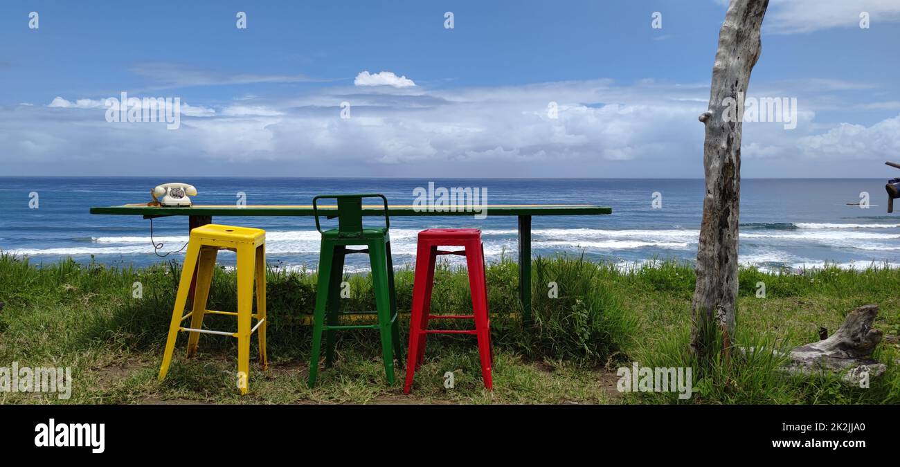 Dulan Sea Viewing Platform, Taitung, enjoy the beautiful coastline of ...