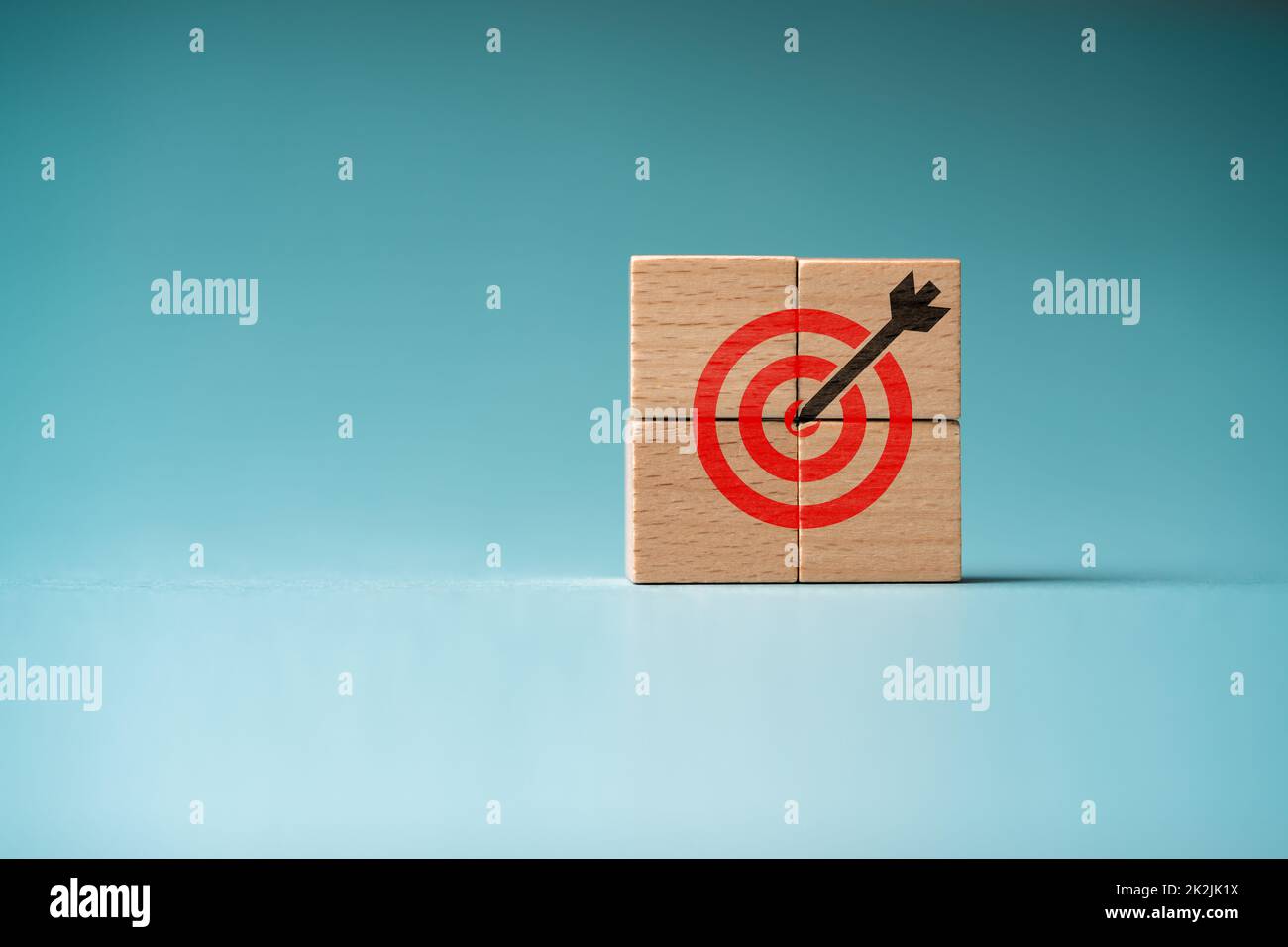 Target aim hi-res stock photography and images - Alamy