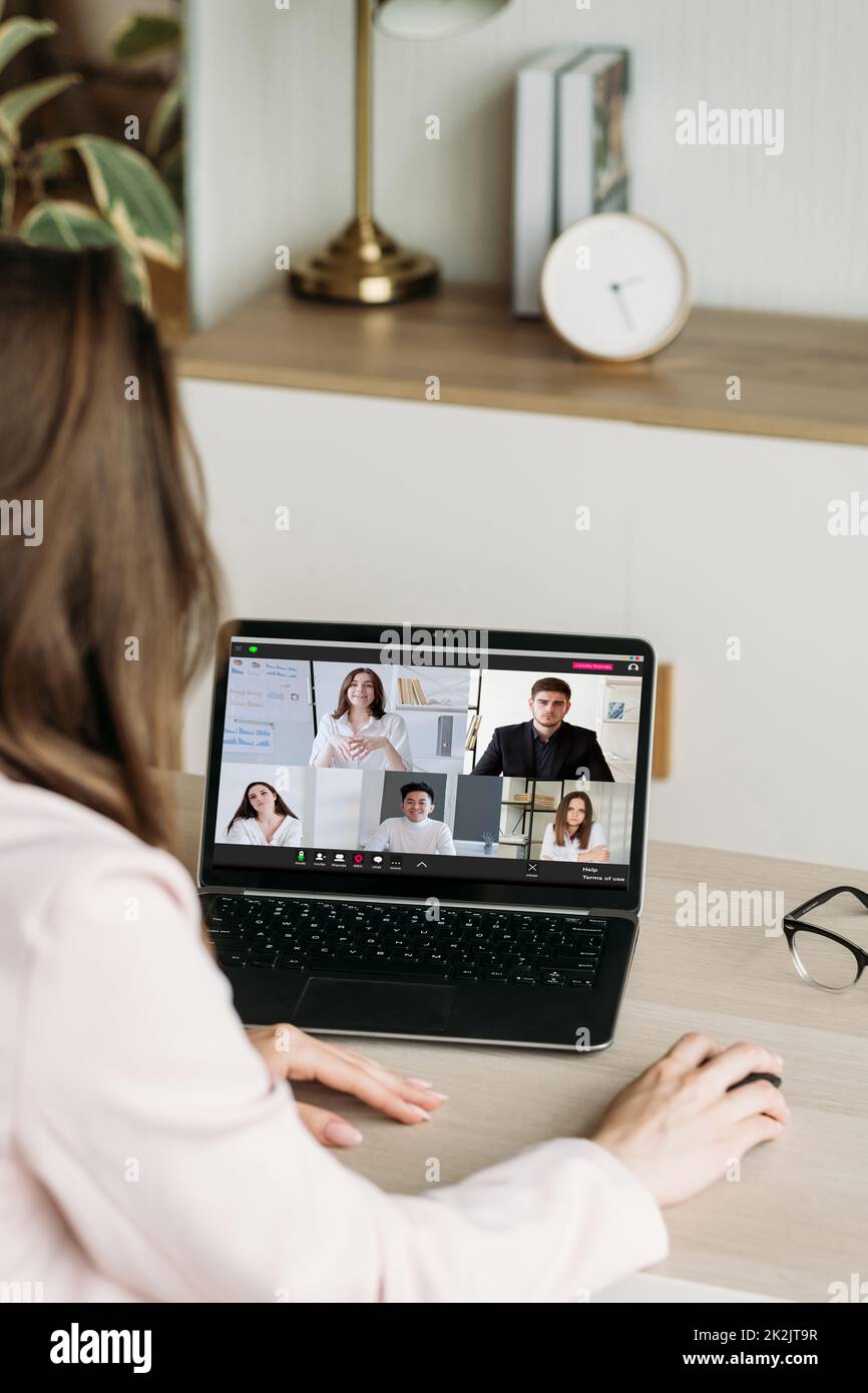 Asian office virtual meeting hi-res stock photography and images - Alamy