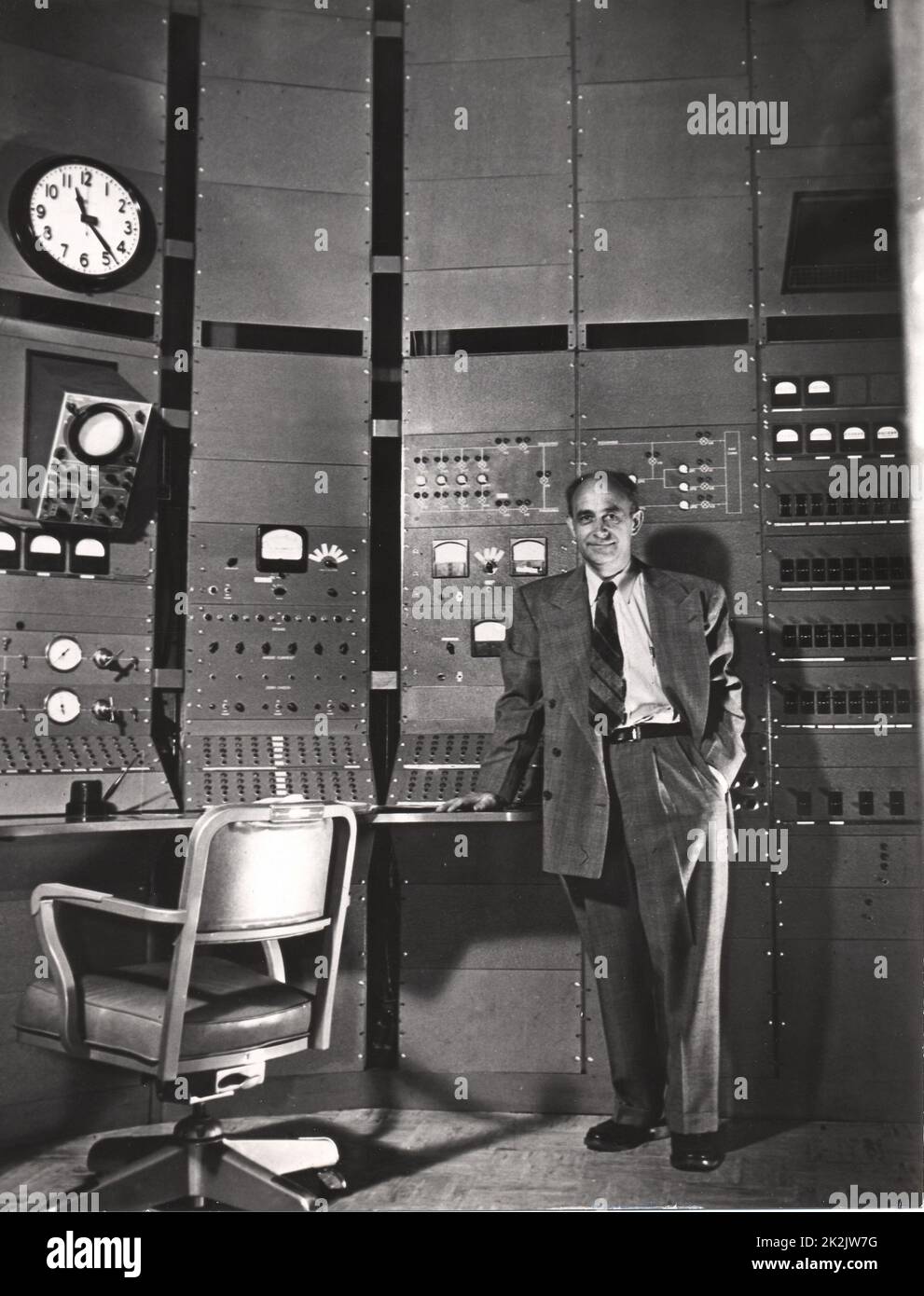 Control room scientist hi-res stock photography and images - Alamy