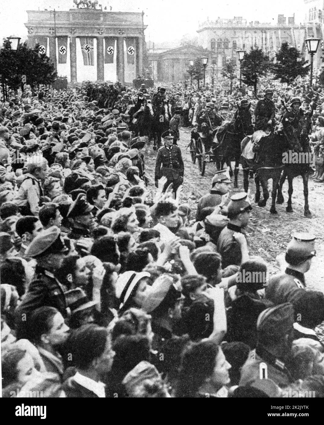 Soldiers who had fought in the Battle of France, 1940, being welcomed ...