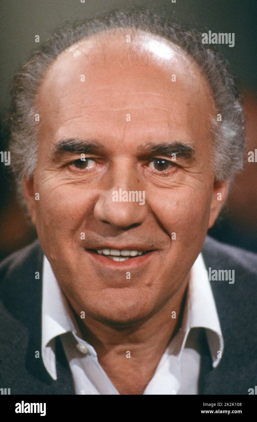 French actor Michel Piccoli on the set of the TV programme "Apostrophes ...
