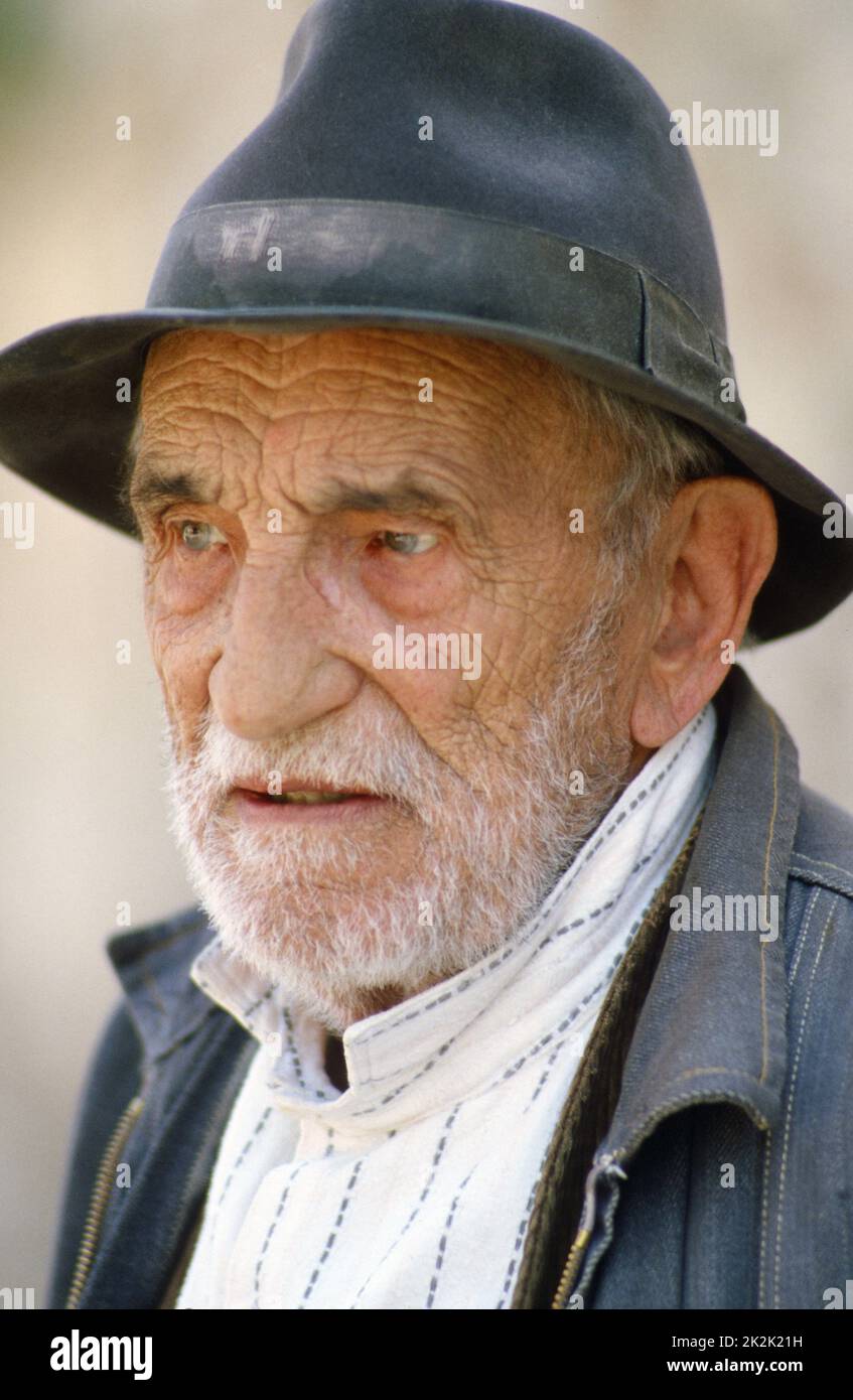 French actor Charles Vanel on the set of the TV movie "Otototoï ...