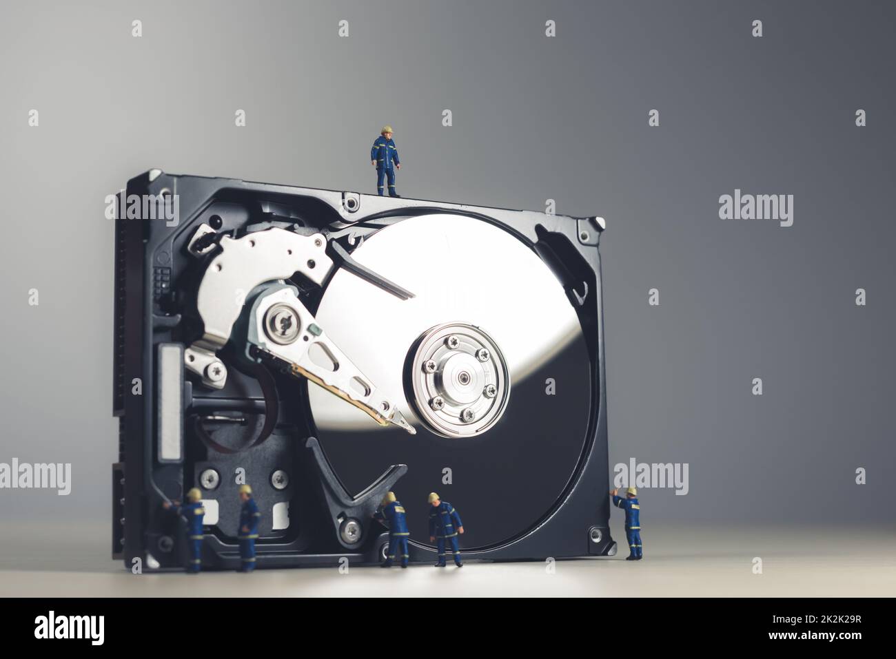 Maintenance worker technology hi-res stock photography and images - Alamy