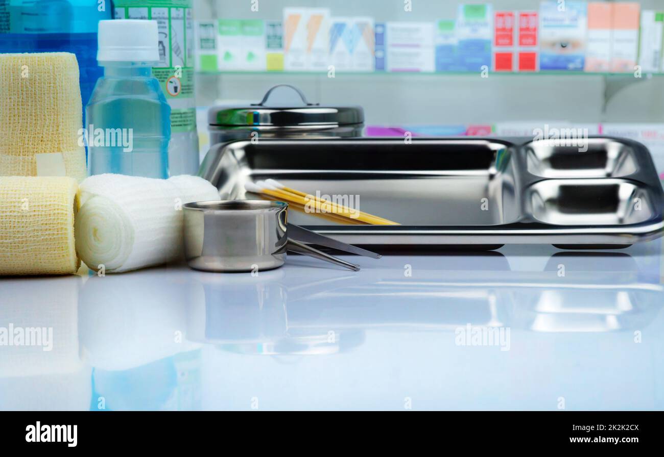 Wound care dressing set and stainless steel plate, forceps, iodine cup ...