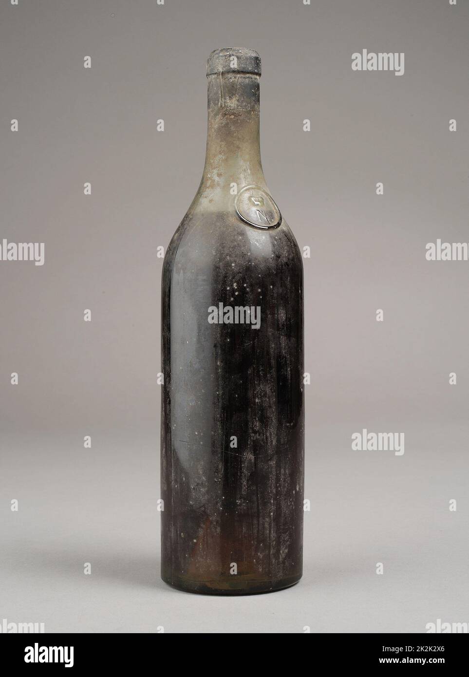 Cognac bottle from house hi-res stock photography and images - Alamy