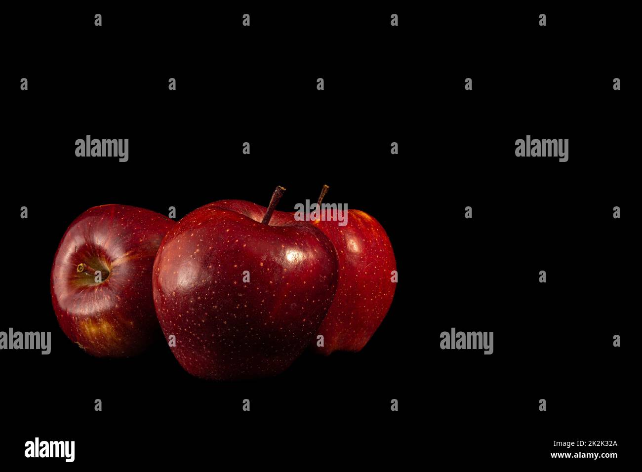 Three sweet ripe apples hi-res stock photography and images - Alamy