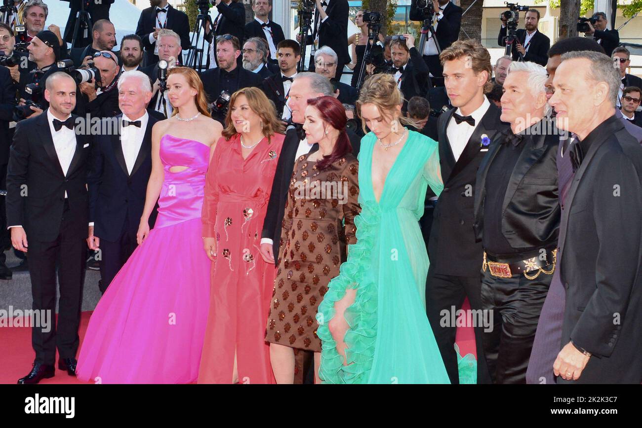 The film crew: Patrick McCormick, Natasha Bassett, Gail Berman, Steve ...