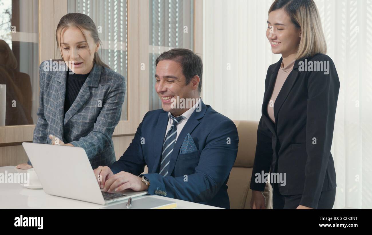 Business people team working together hi-res stock photography and ...