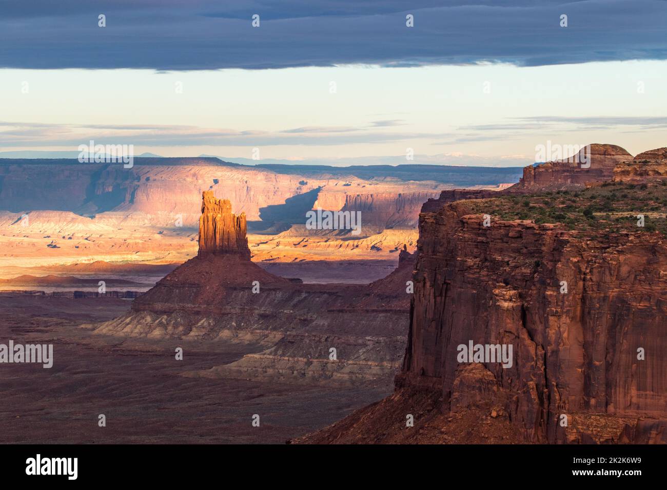Spotlighting on the Candlestick Tower in Canyonlands National Park and ...