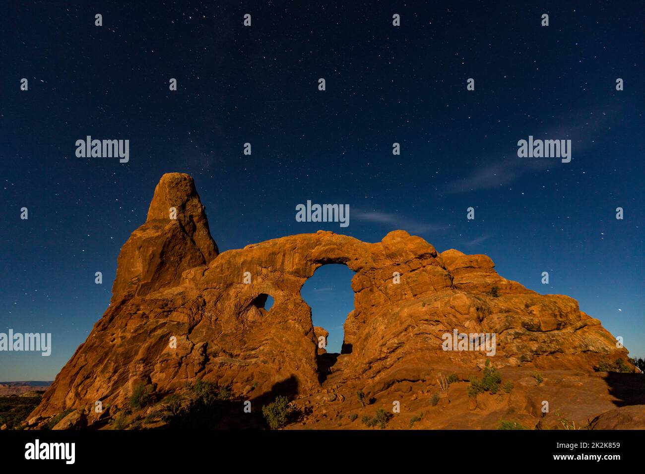 Stars over Turret Arch by moonlight in the Windows Section of Arches ...