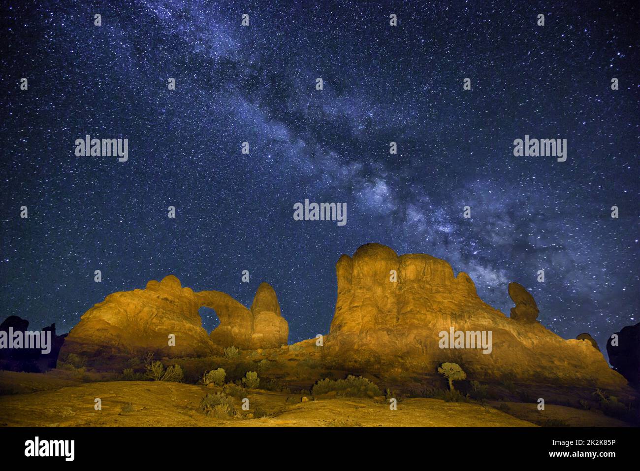 The Milky Way Galaxy in the night sky over Turret Arch in Arches ...