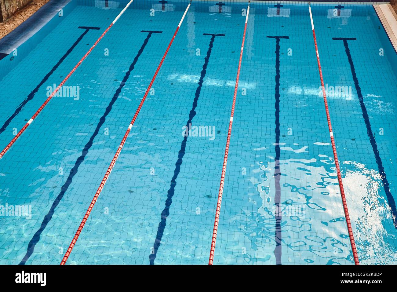 Lanes competition swimming pool empty hi-res stock photography and ...