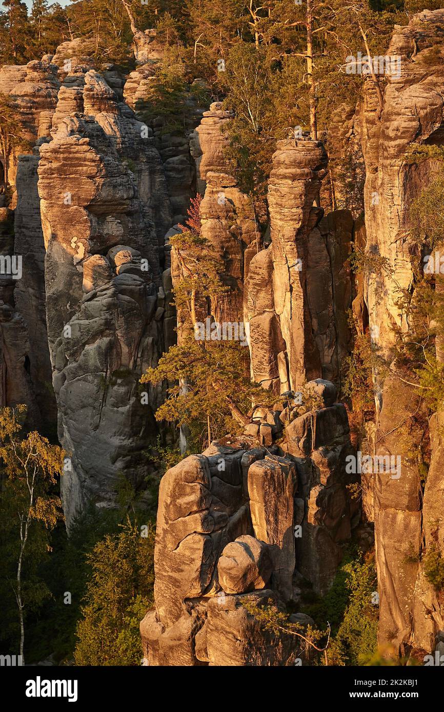 Majestic rocky hi-res stock photography and images - Alamy