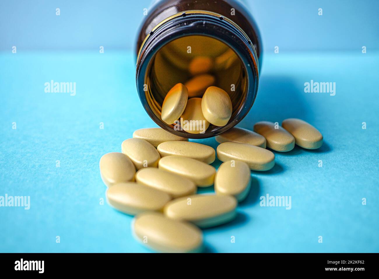 Wallpaper pills hi-res stock photography and images - Alamy