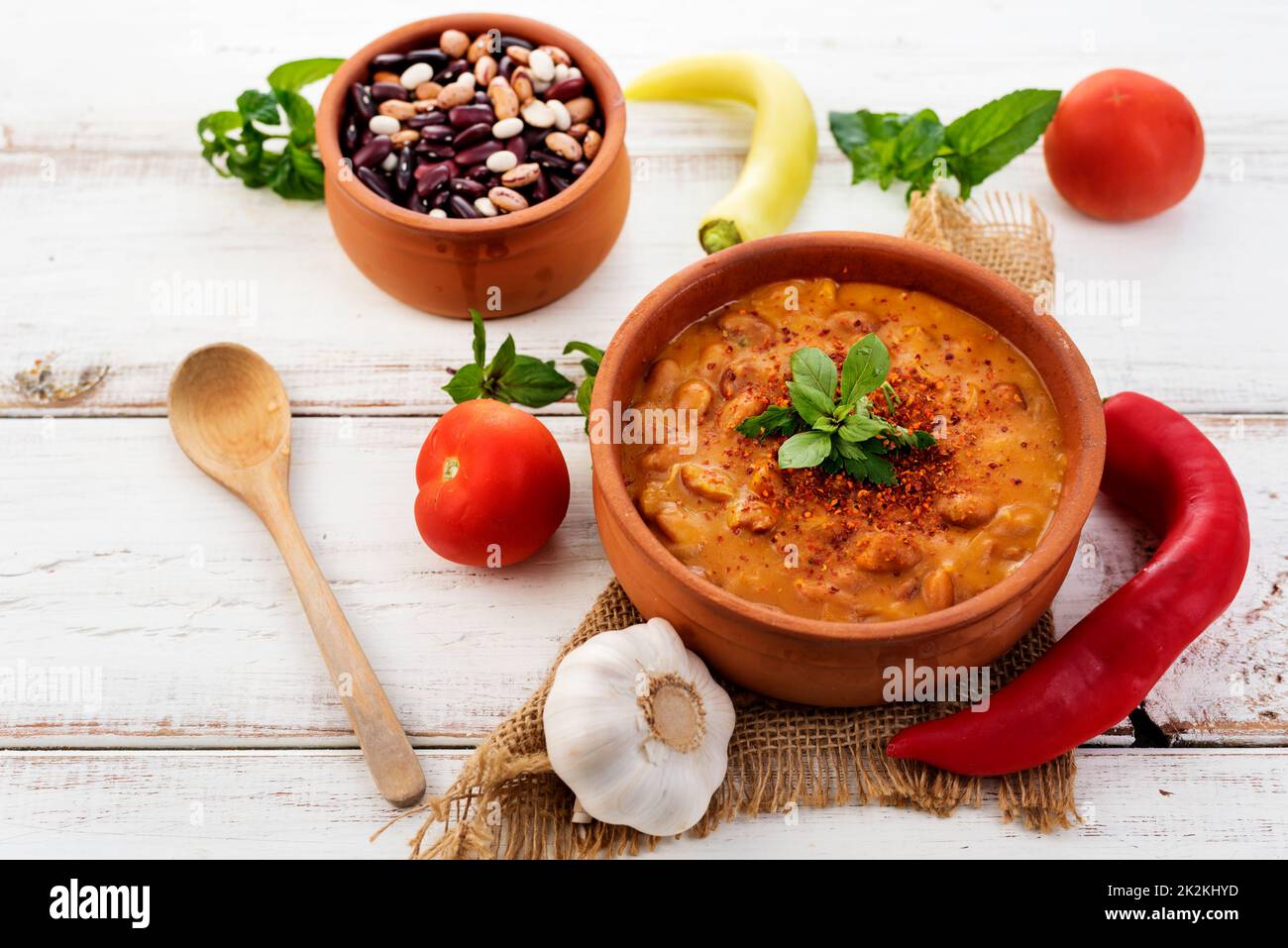 Baked bean pot hi-res stock photography and images - Alamy