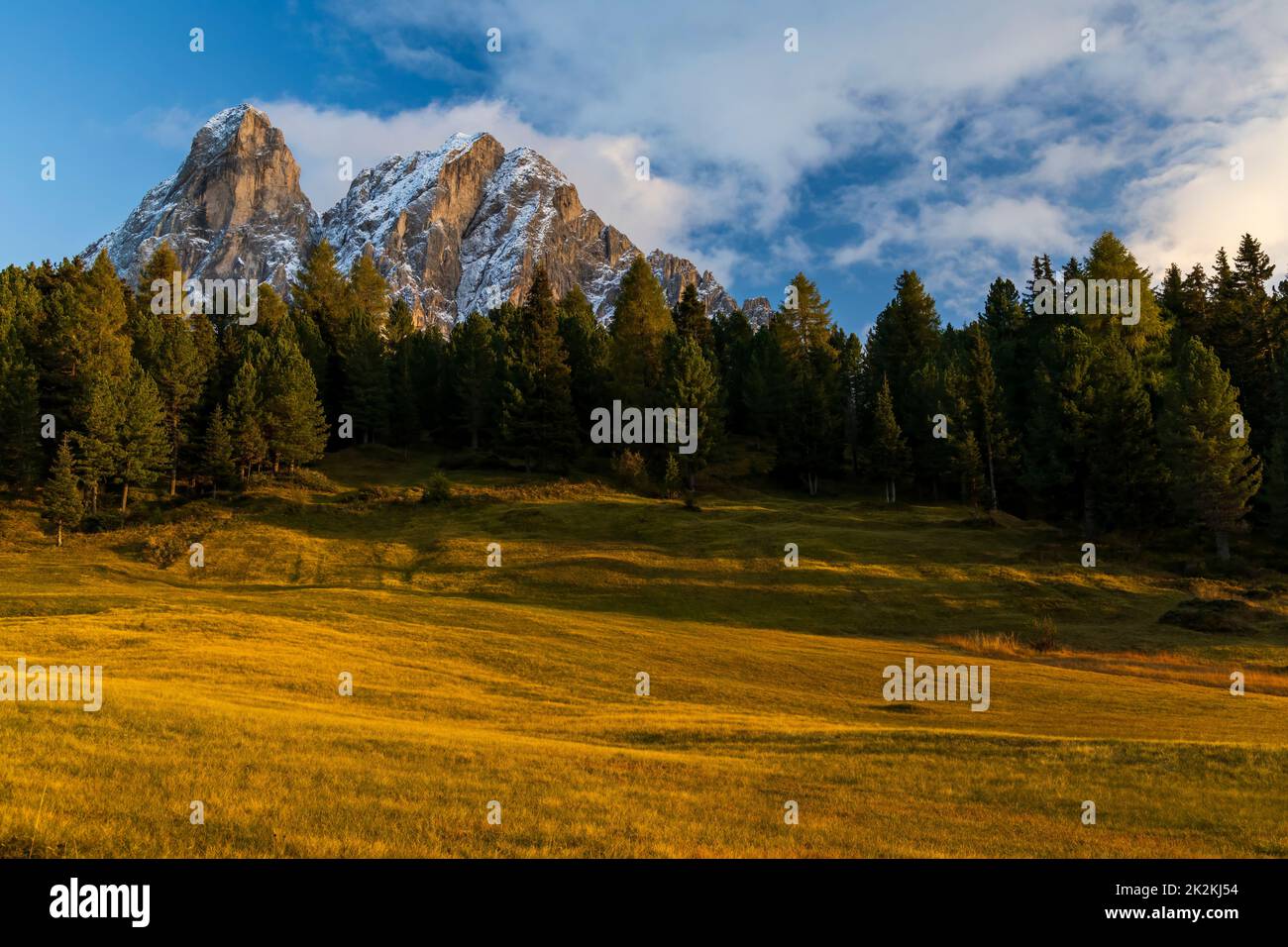 Beautiful landscape of Italian dolomites near Santa Magdalena Stock ...